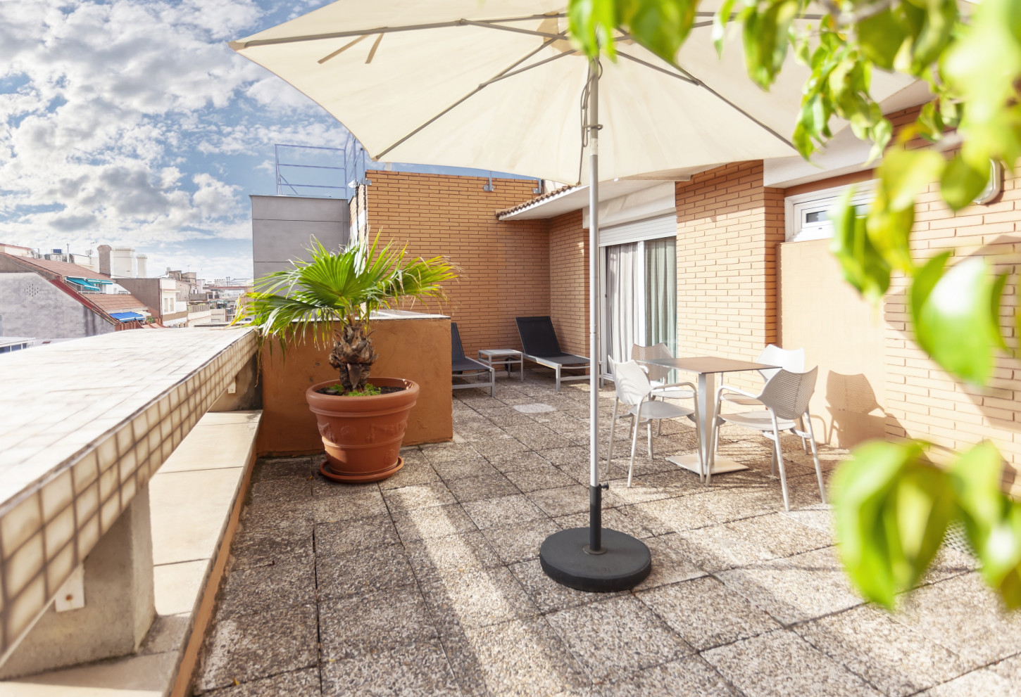 Junior Suite with terrace at the Hotel Derby Barcelona 4* | OFFICIAL ...